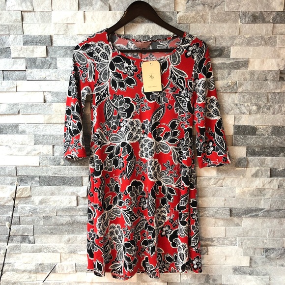SJS | Dresses | Nwt Sjs Floral Red And Back Christmas Dress Size S ...